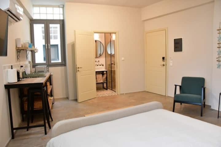 4-beautiful Apt In The Centre Of Old Town Aegina - Эгина