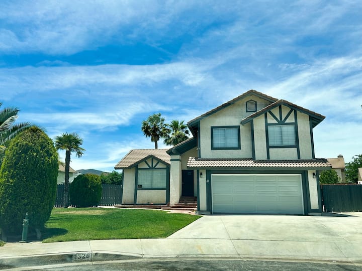 Remodeled 2 Bdrm Near Aerospace/hospital/traderjoe - Palmdale, CA