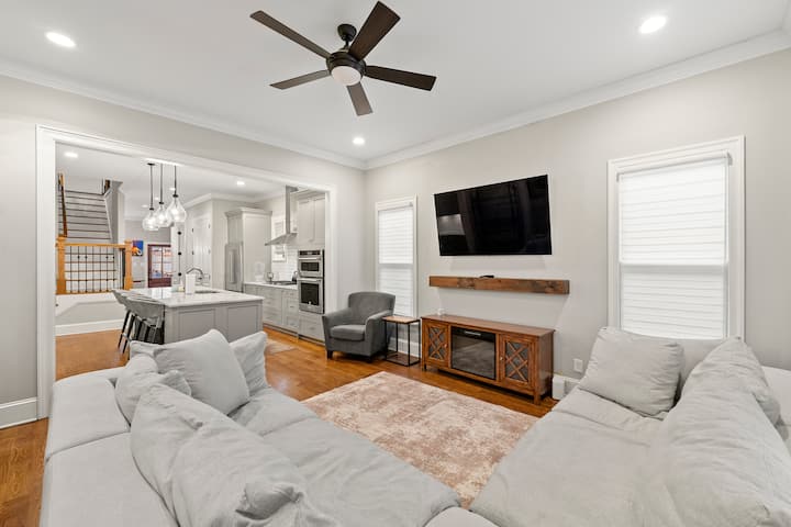 The Gallery House - Atlanta, GA