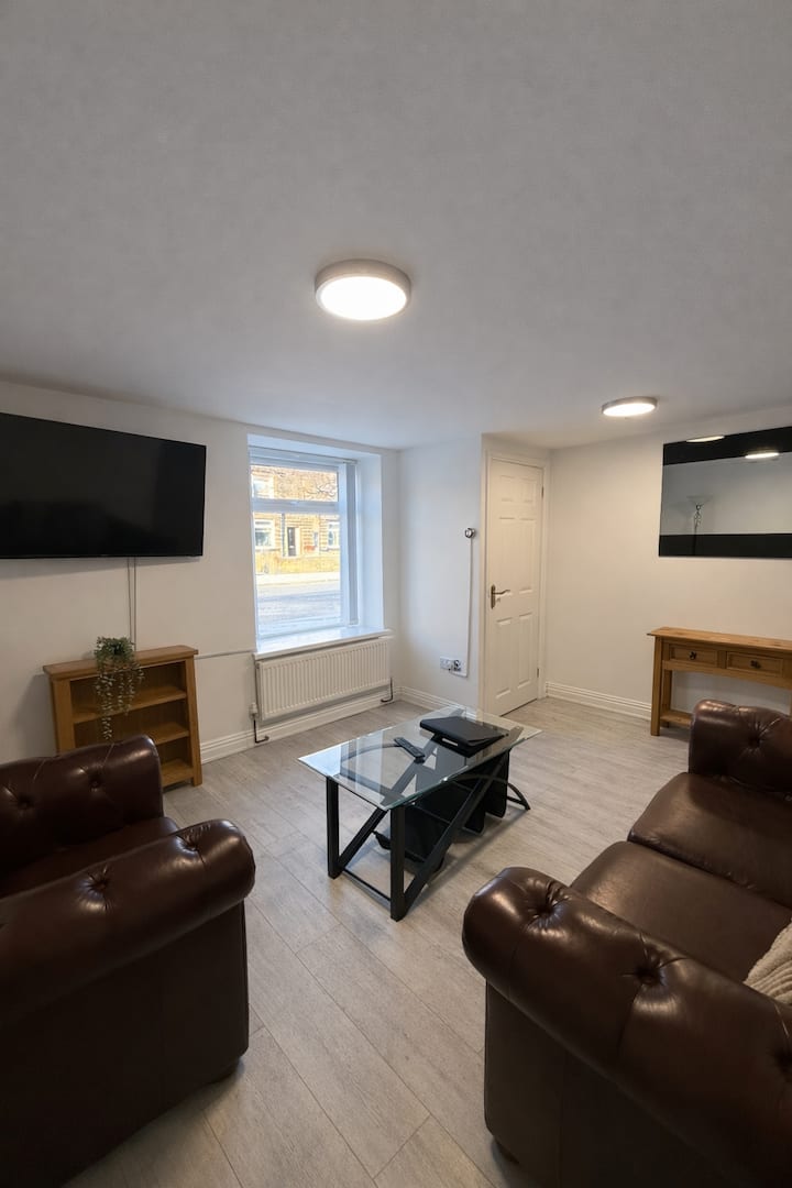 Ramsbottom · Central Two Bedroom Apartment - Bury