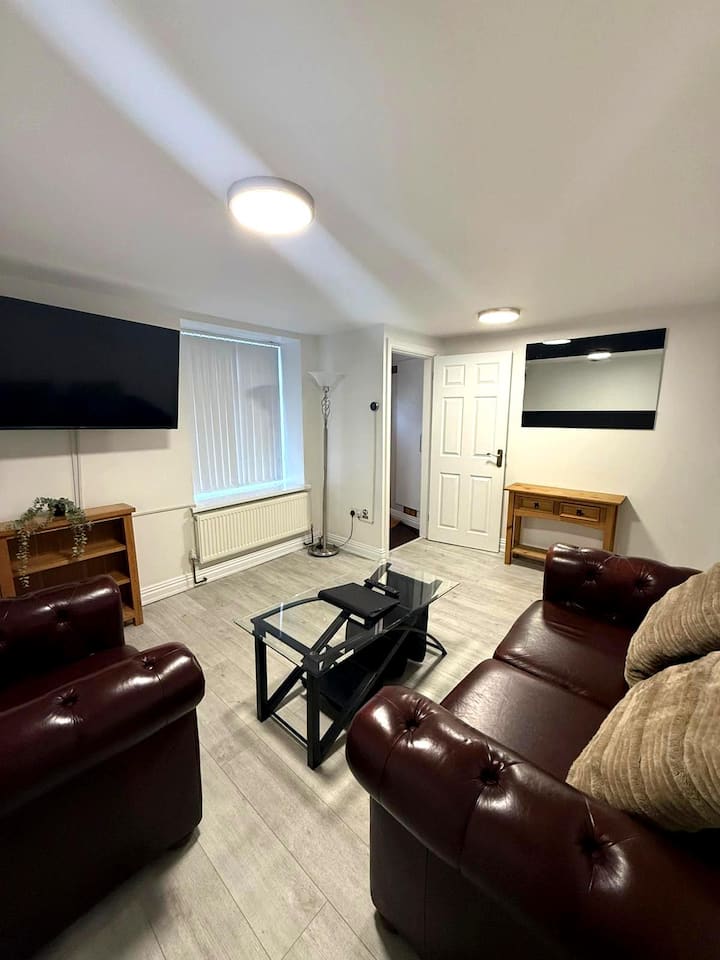 Two Bedroom Apartment · Prime Location - Bury