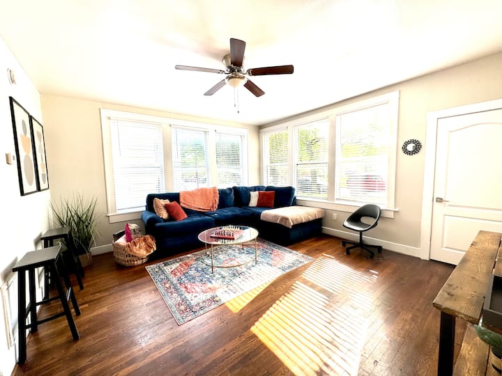 Bright & Charming Bishop Arts, Walk Everywhere! - Highland Hills - Dallas