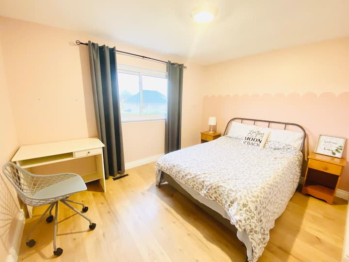 Private Bedroom In Whitby. Long Term Stay Ok - Ajax