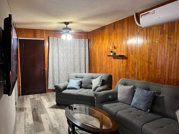 Cheerful 3 Bedroom Home - Durango