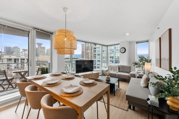 The Altitude - Mtn & City Views (Updated Oct 25') - Vancouver