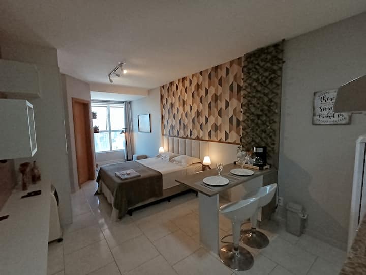 Studio No 30⁰ Andar, Garagem Grátis, Centro/ Batel - Kurytyba