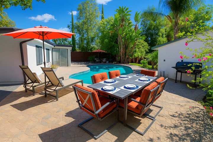 165-gated Private Modern Oasis Pool-lawn & Sunroom - Calabasas, CA