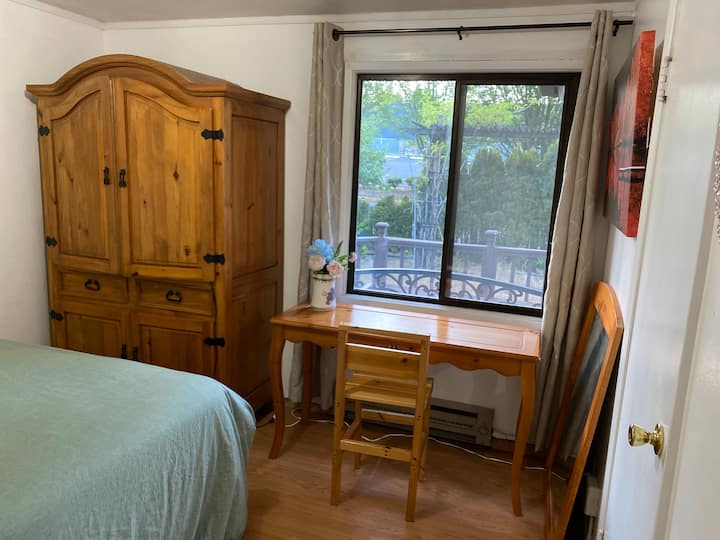 Room "Jmee" At Mlt Light Rail Station - Edmonds, WA