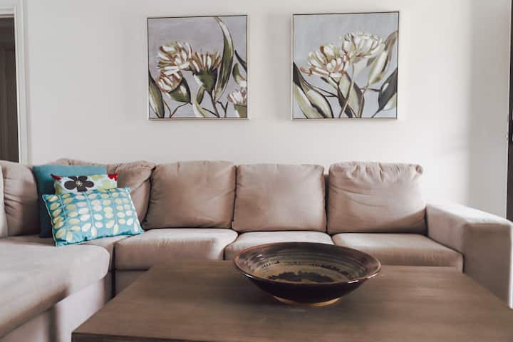 Unit 2 Is A Modern, Homely Two Bedroom Unit. - Gunnedah