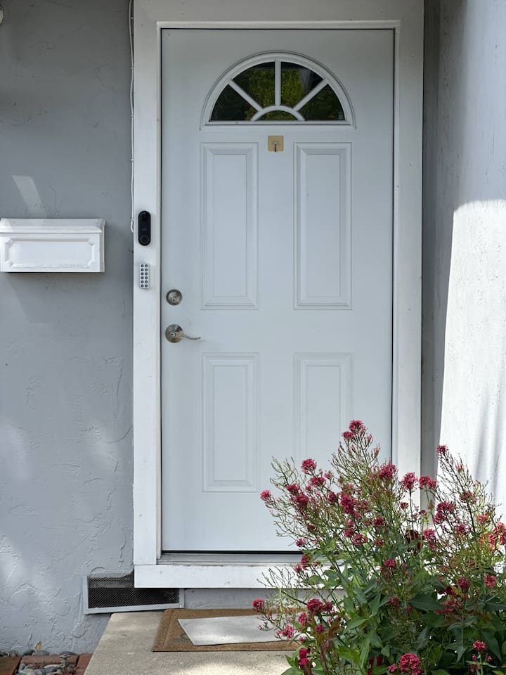 Cozy House 2br/2ba Sleep 6 Ac+parking+wifi+pet - San Jose