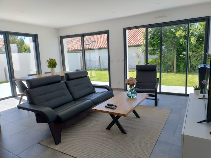 Maison Neuve Idéalement Située ! - Anglet