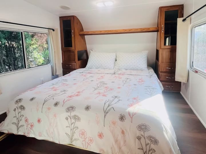 Private Camper Room With Bath & Kitchen -Escondido - Escondido, CA