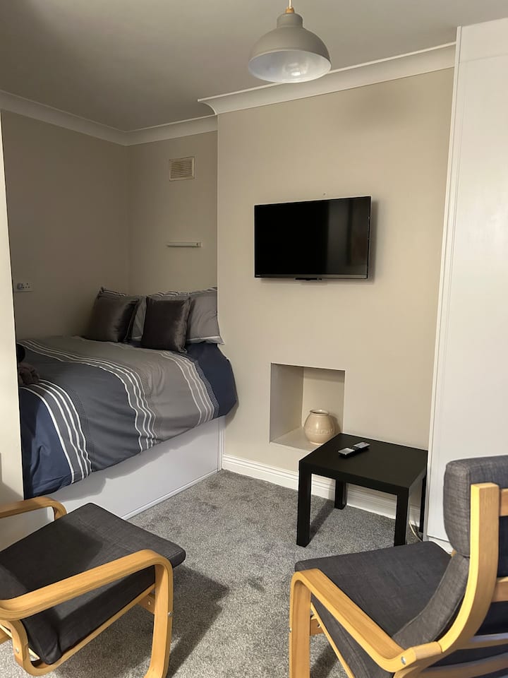 Basement Studio Flat - Dublin
