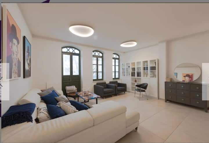 Saidoff Courtyard Spacious 3br Parking & Balcony - Jerusalem
