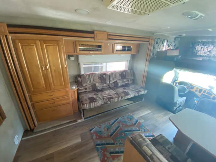 Clean And Spacious 25ft Rv - Bridgeport, CT