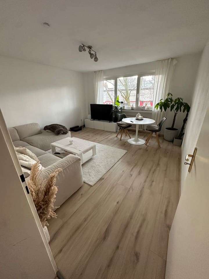 Zentrale 2-zimmer Wohnung - Köln