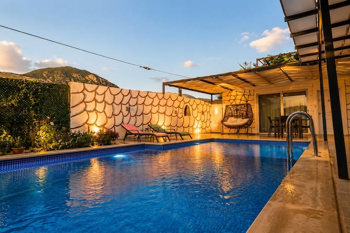 Villa Nur Doğa Ile Iç Içe - Kalkan