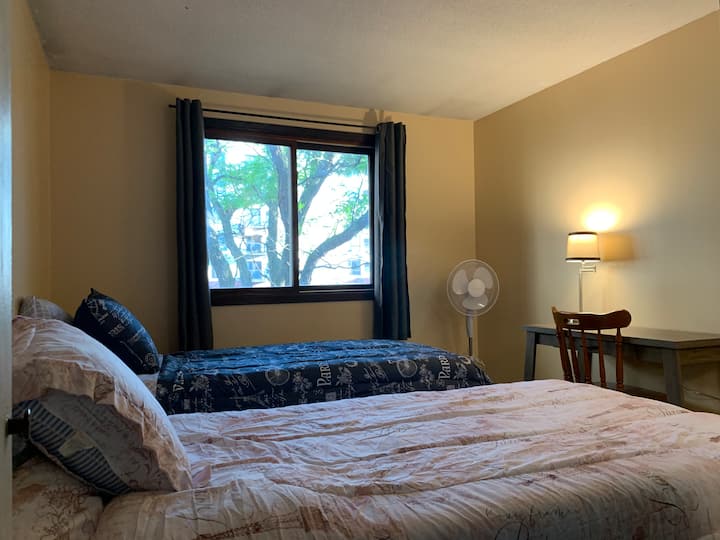 Quiet Relaxing Room Near U Of M / Downtown - Minneapolis, MN