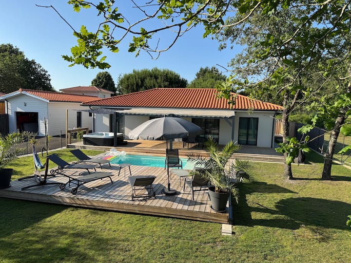 Maison Piscine Chauffée,spa Et Terrasse Mobile - Biscarrosse