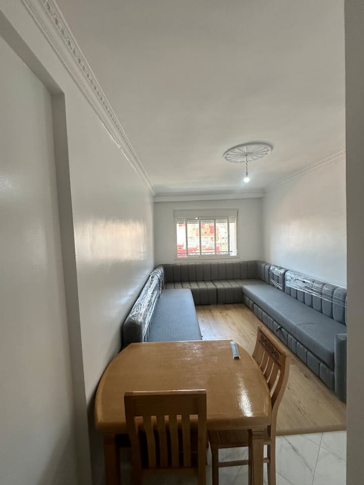 Charmant Appartement Traditionnel | Balcon | Wi-fi - Tanger