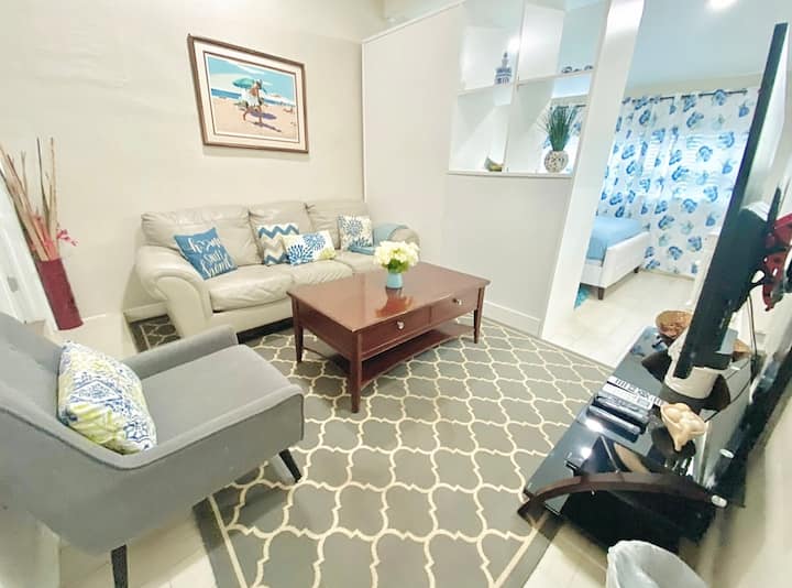 Sun Kissed 2-br Apt By Casino & Beach - Fort Lauderdale, FL