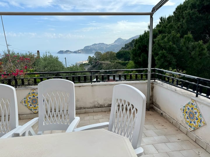 Tina’s Happy Home Taormina - Letojanni