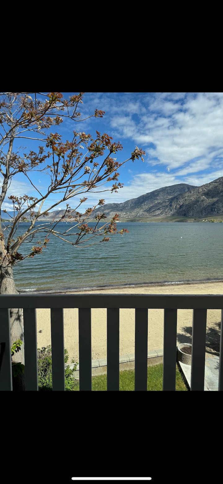 #19 Green Gables Resort | Studio Patio & Lake View - Osoyoos