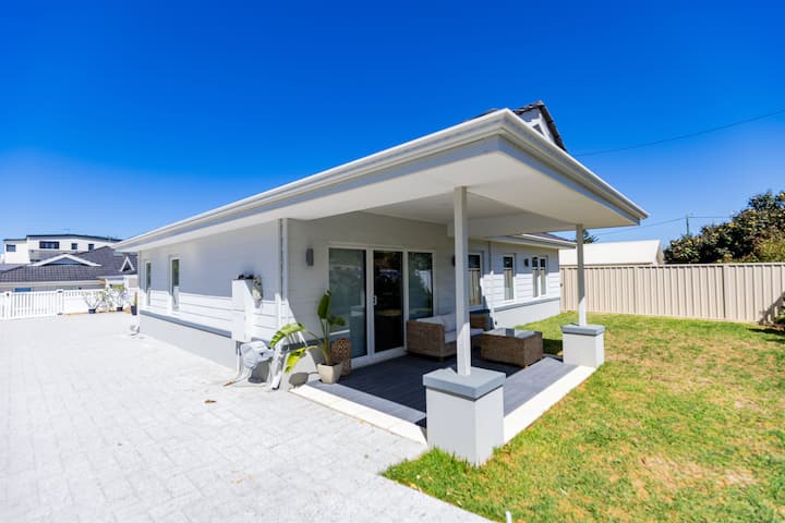 House In Quinns Rocks - Mindarie