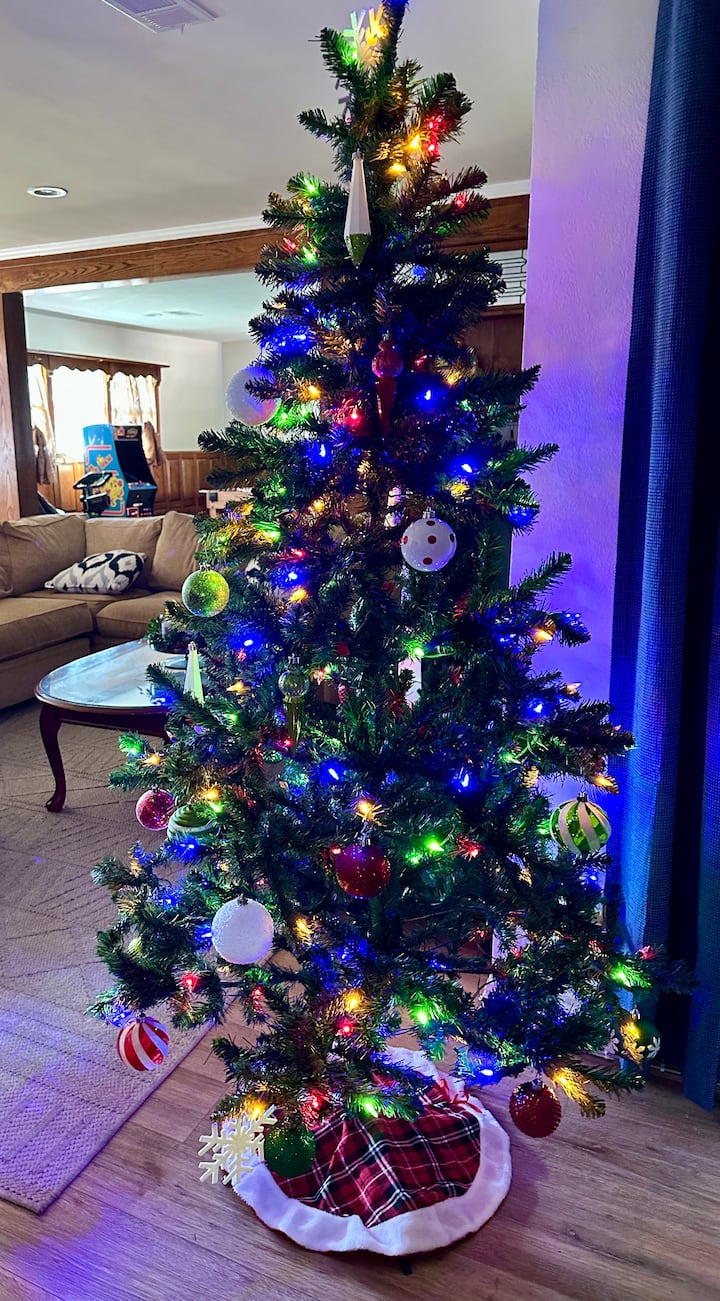 Game Up! Pool/king Beds/piano/game Room - La Puente, CA