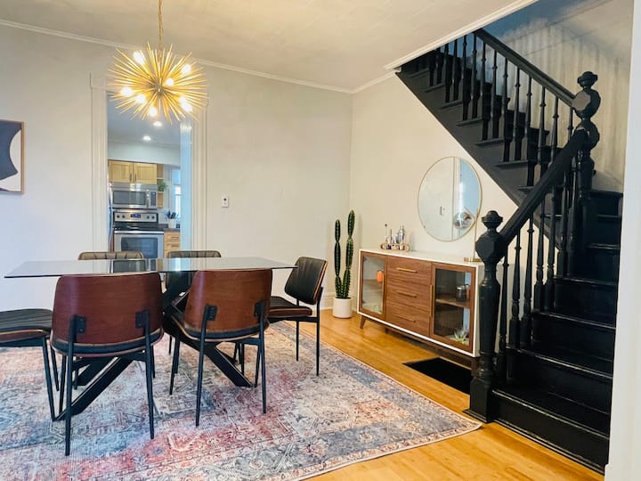 Gorgeous And Perfect Village Location - Gananoque