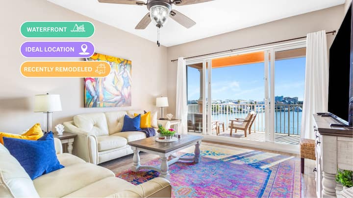 Luxury Waterfront | Sleeps 10 | Walk To Beach - Clearwater Beach, FL