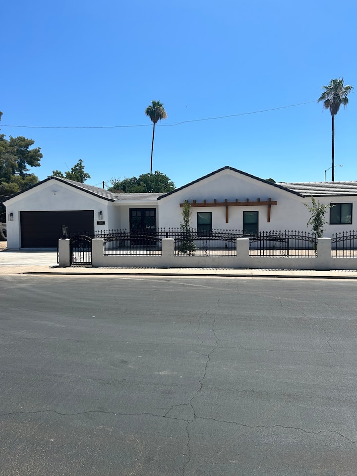 The New Clean And Cozy Mesa Hideaway - Mesa, AZ