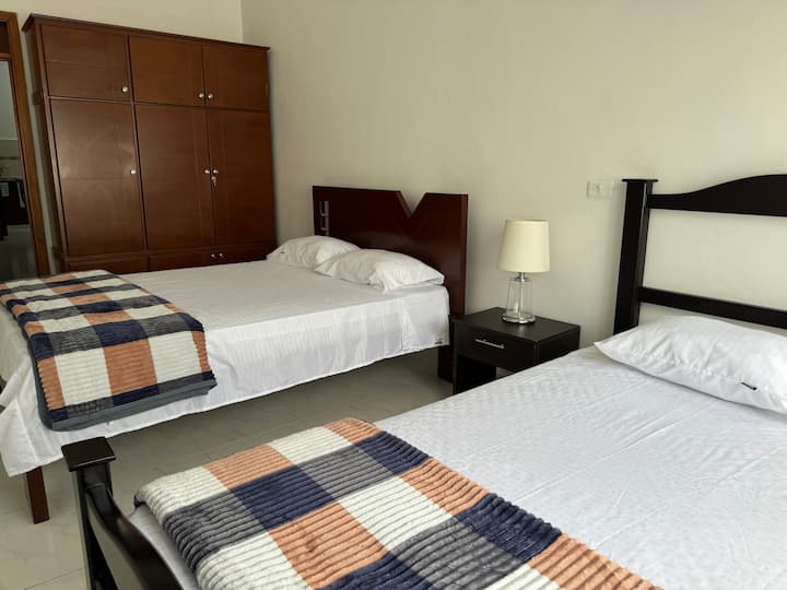 Habitación 2, Con Baño Y Cocina - Sevilla
