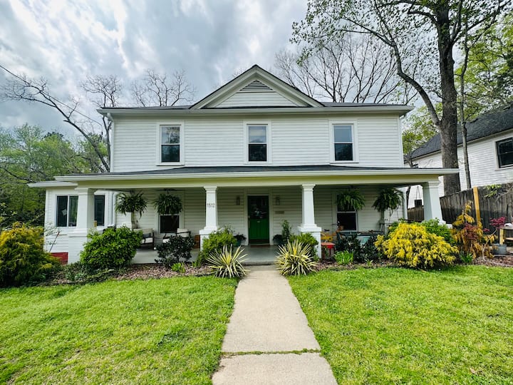 Modern Farmhouse Retreat - Durham, NC