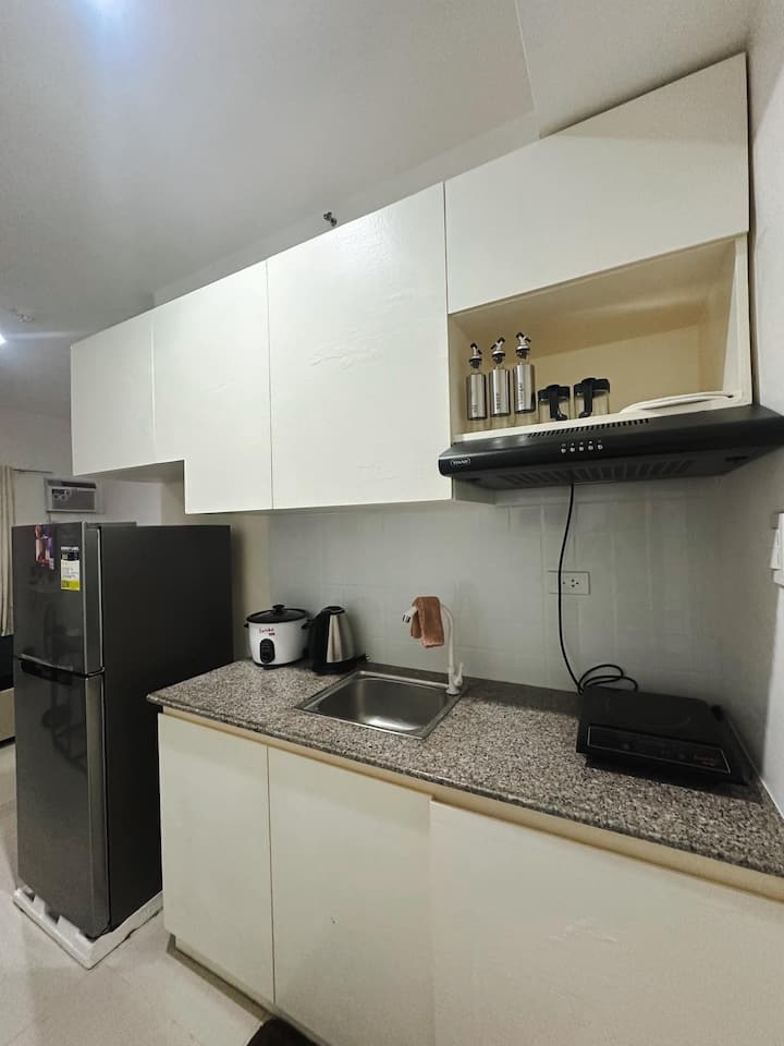Comfortable Studio Unit With Balcony - Talisay
