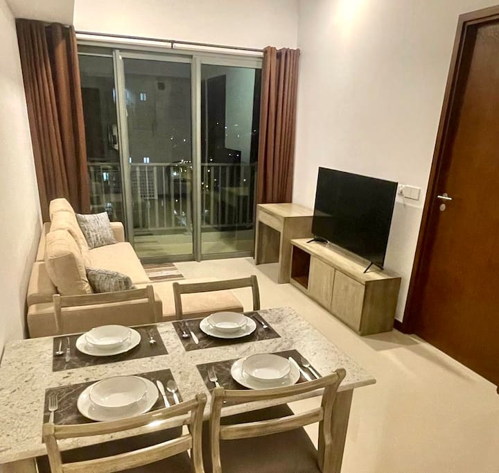 Stylish Urban Retreat  At Tri Zen 25th Floor - Colombo