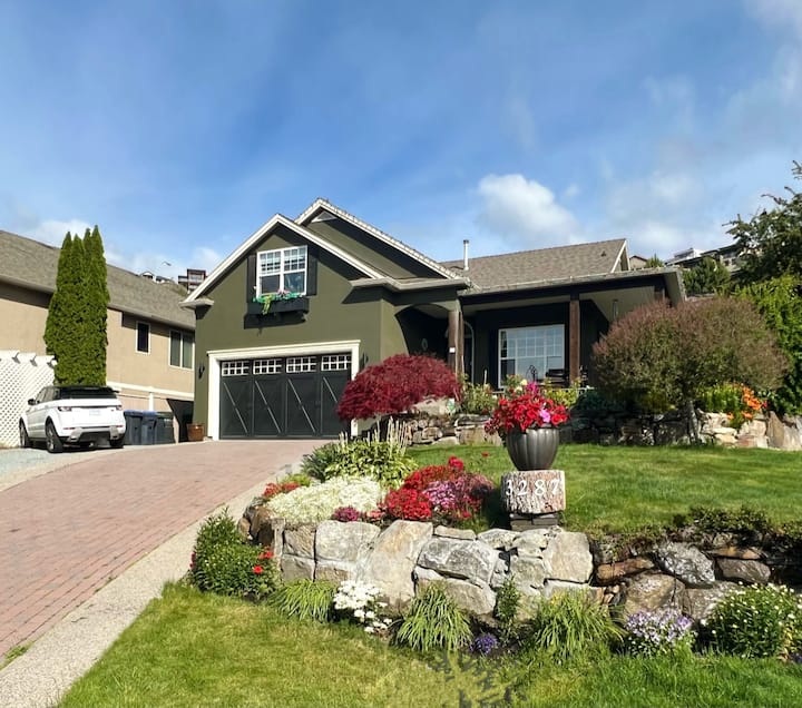 Happy House - Kelowna