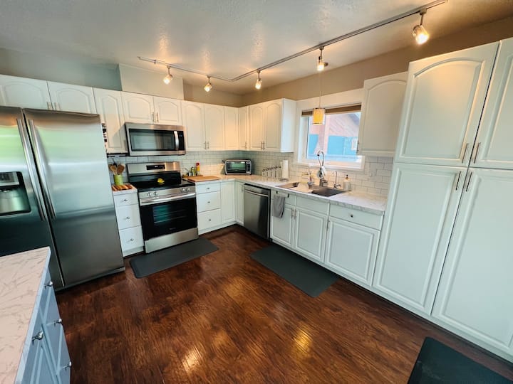 Exquisite Home In Fairbanks - Fairbanks, AK