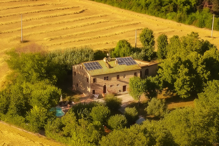 Relax Nelle Marche, Con Piscina - Macerata