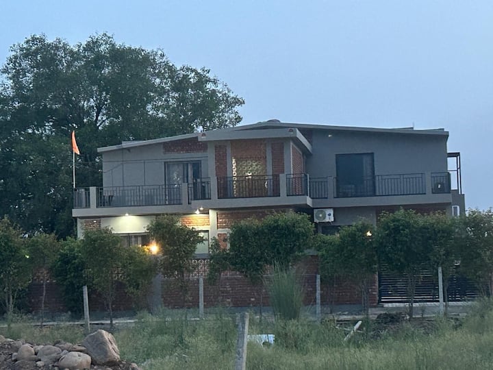 Luxury And Peaceful Stay In The Lap Of Nature - Kaladhungi