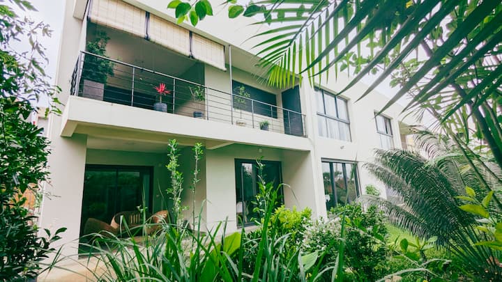 Maison Moderne & Jardin Tropical, Calme, Lumineux - Madagascar