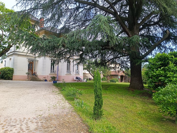 Maison Familiale + Jardin 1500m - Lyon