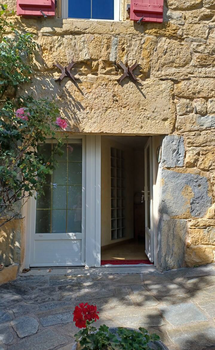 Chambre Avec Vue Dominante - La Canourgue