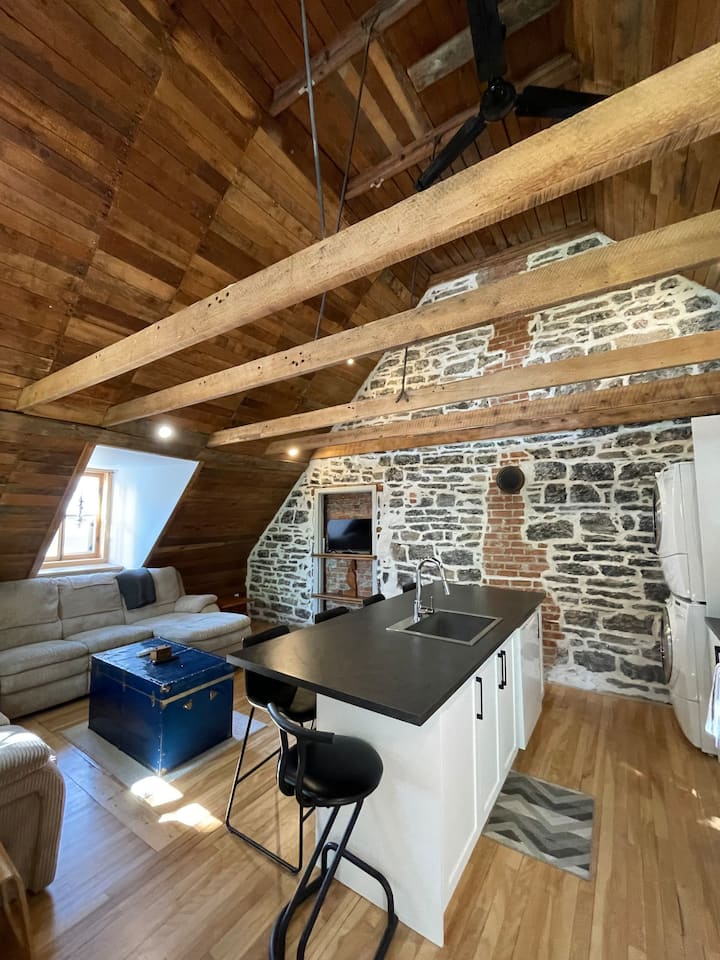 Blankyto, A/c, Antic, 4 People - Quebec City