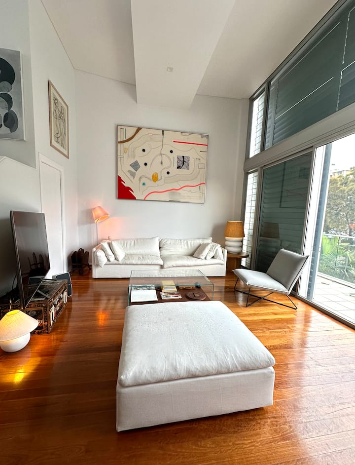 Designer Loft Apartment - Sydney