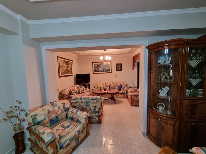 Hillside Apartment - Gjirokaster