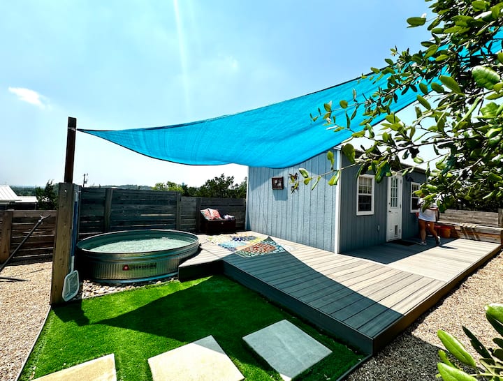Hilltop Hideout- Private & Dog Friendly - Dripping Springs, TX