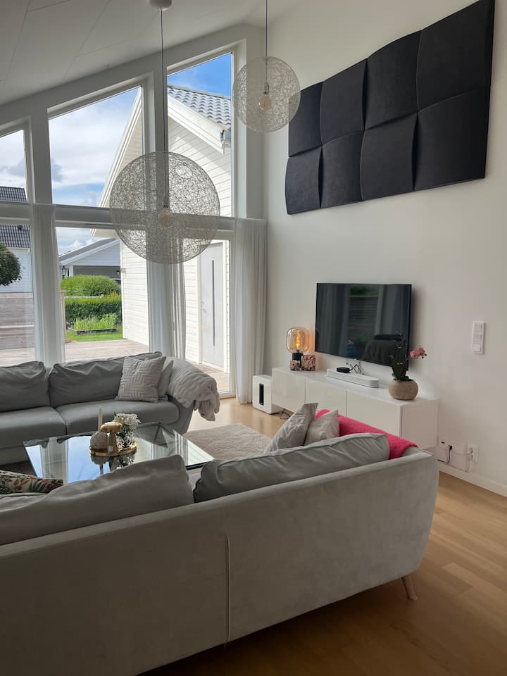 Stort Hus Nära Hav Och Natur - Varberg