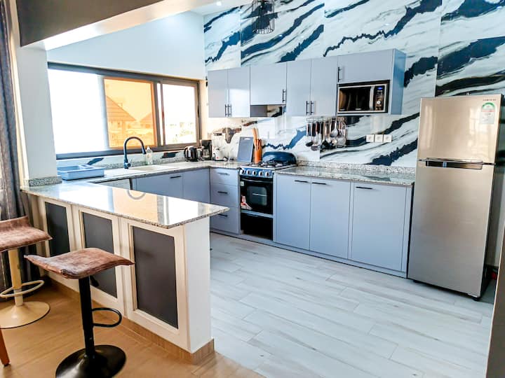 Chic Et Raffiné +Groupe éLectrogène - Cotonou