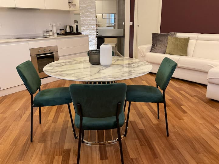 | Appartamento Chic | - Milan